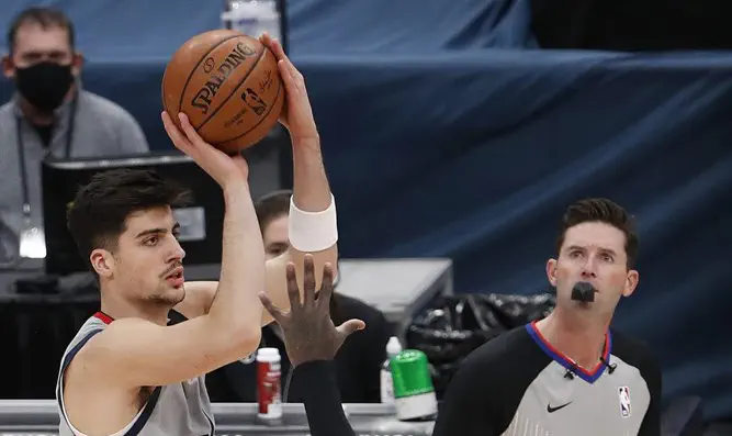 Watch: Israeli NBA player commemorates Holocaust during game | Israel ...