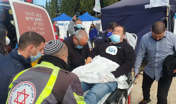 Samaria chief Yossi Dagan passes out during hunger strike | Israel ...