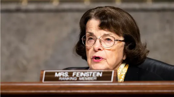 Sen. Feinstein hospitalized with shingles | Israel National News