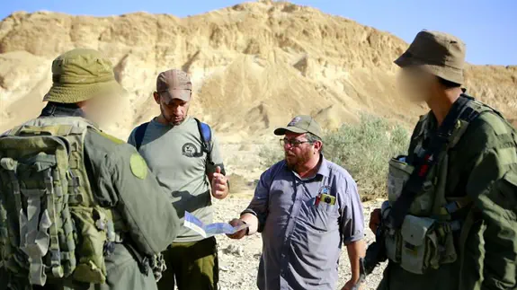 Israel Dog Unit holds joint exercise with IAF | Israel National News