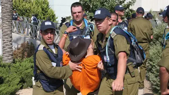 In Depth: The disengagement from Gush Katif | Israel National News