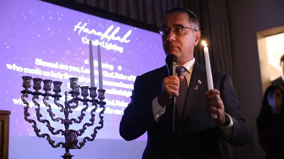 Celebration of Light, Art, and Hope | Israeli Ambassador to Japan hosts ...