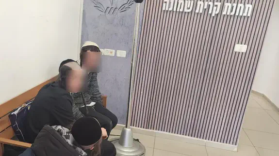 20 haredim caught crossing into Lebanon | Israel National News