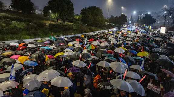 Firing of ISA Chief: Thousands protest outside Cabinet meeting | Israel ...