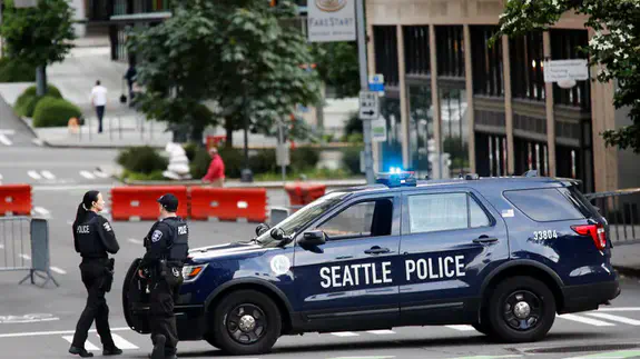 Man arrested in Seattle over alleged attack on elderly Jewish man ...