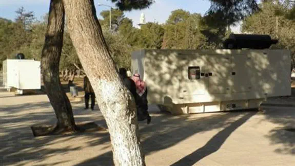 Huge Generators on Temple Mount | Israel National News