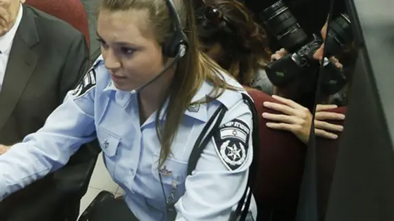 Police Center Saves Family From Ramallah Lynch | Israel National News