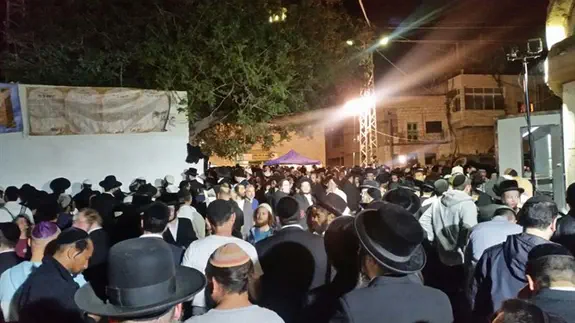 Thousands pray at Joshua's tomb | Israel National News