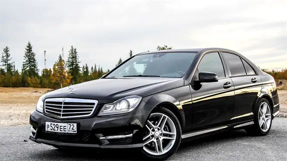 Mercedes Benz comes to Tel Aviv | Israel National News
