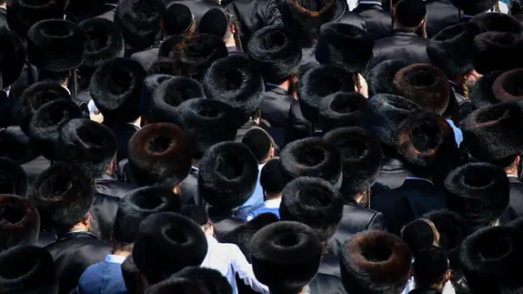 Gur hasidim to make mass exodus from Haifa? | Israel National News