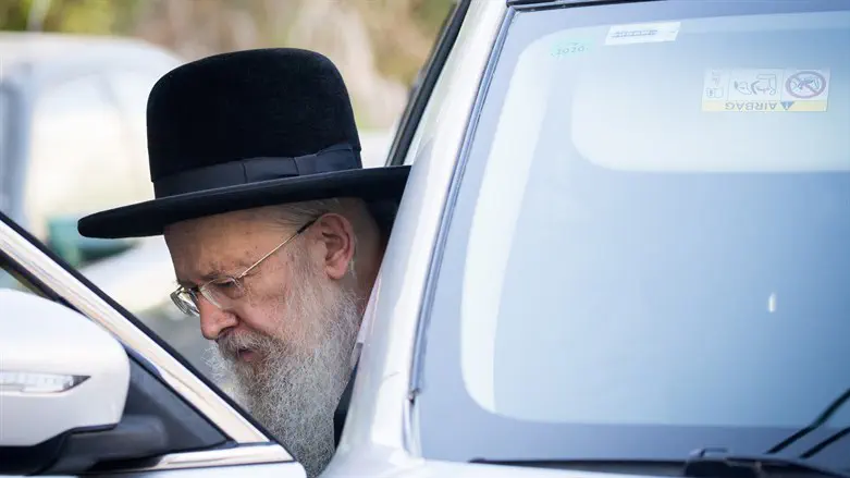 Top rabbi released home from hospital | Israel National News