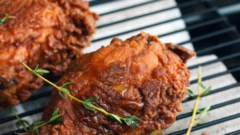 Zaatar-fried chicken with spicy honey | Israel National News
