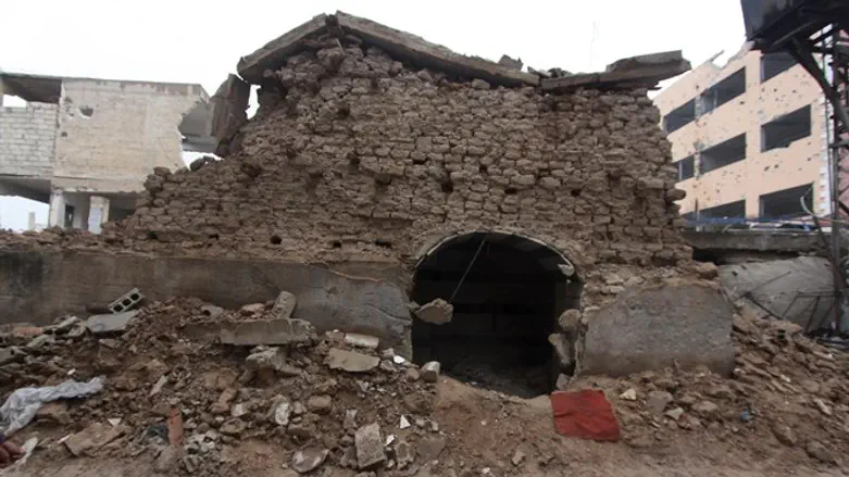 Torah scrolls from Syrian synagogue go missing | Israel National News